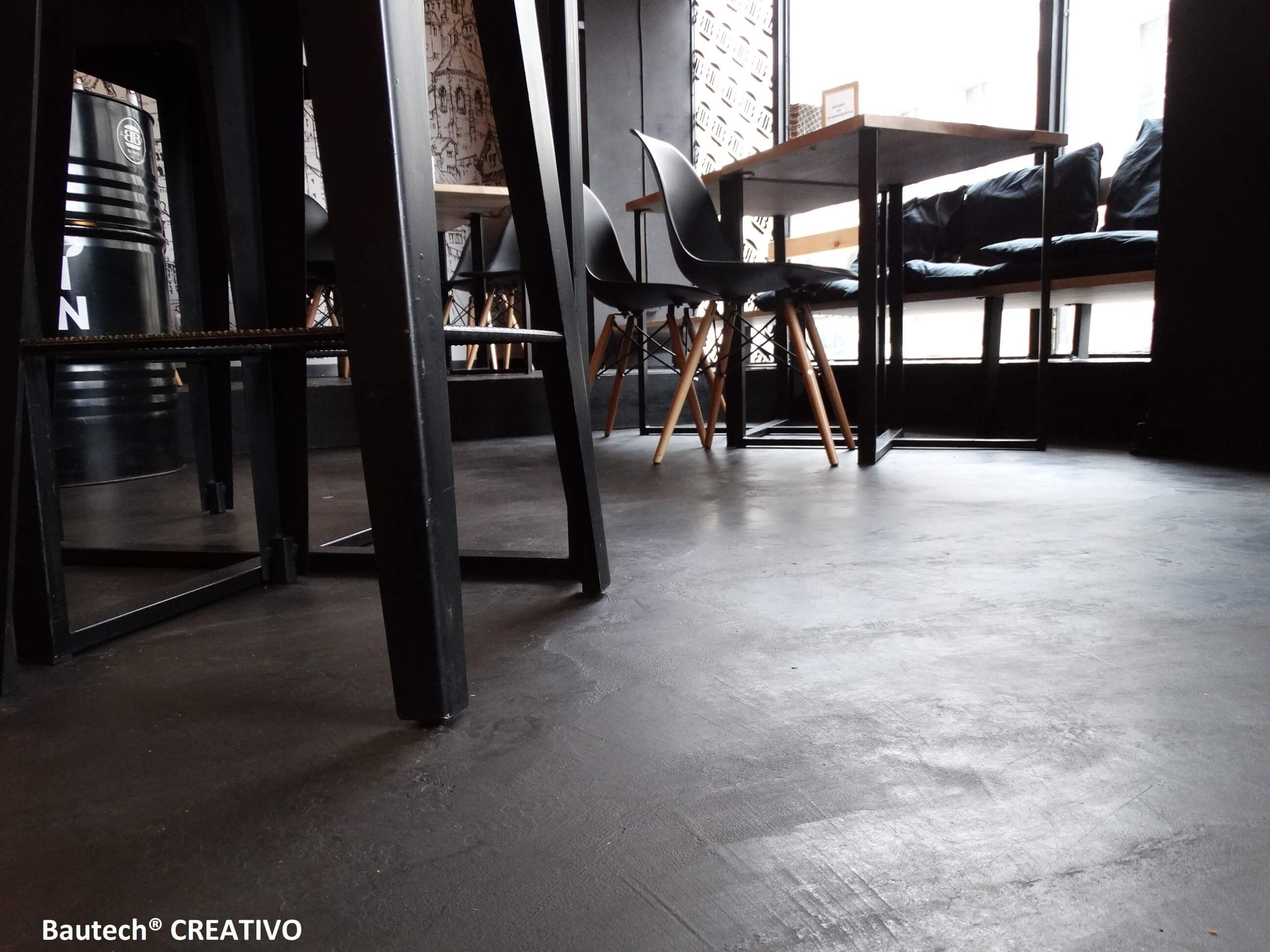 Mikrocement - Podłogi PRO - showroom z podłogami w Poznaniu